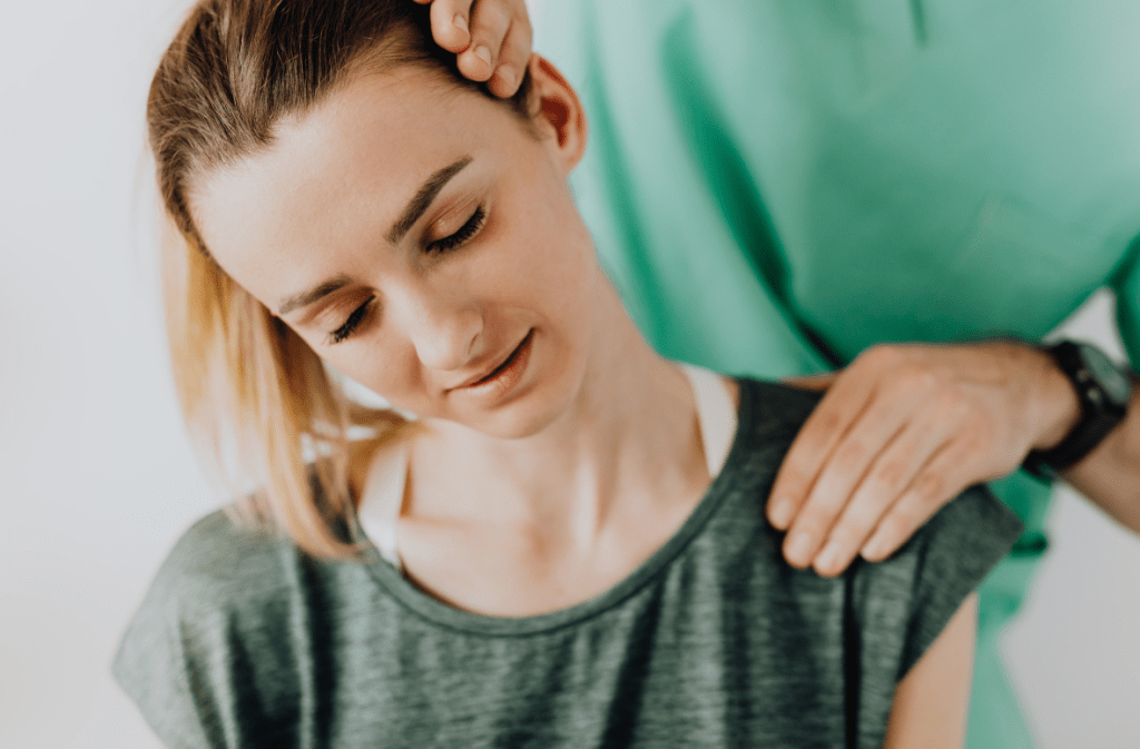 How To Crack Neck: Safely Tips From Physical Therapist